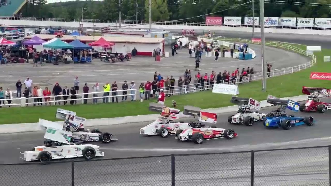 350 Supermodified Classic Start at Oswego Speedway - YouTube