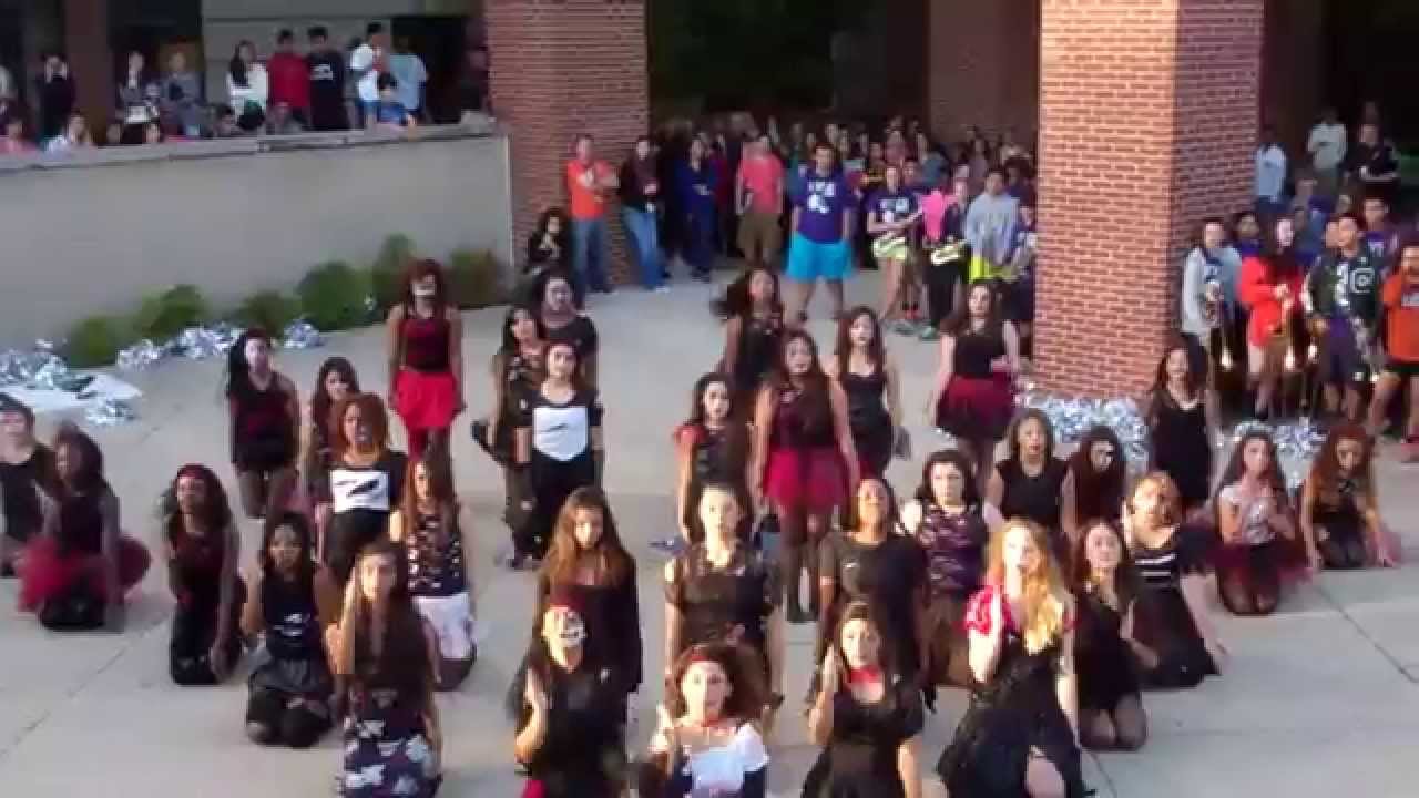2014 Courtyard Pep Rally "Boogie Man/Zombie Nation" - YouTube