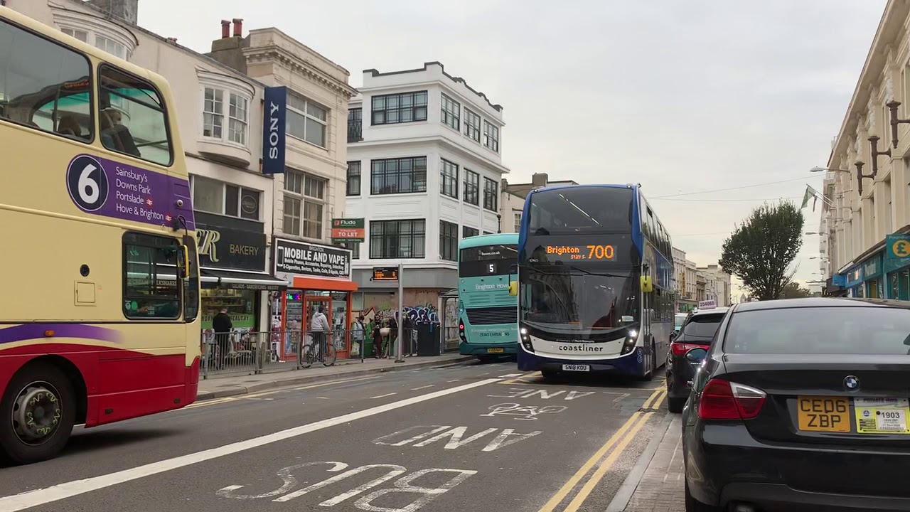 STAGECOACH BUS ROUTE 700 ARRIVING INTO WESTERN ROAD BRIGHTON - YouTube