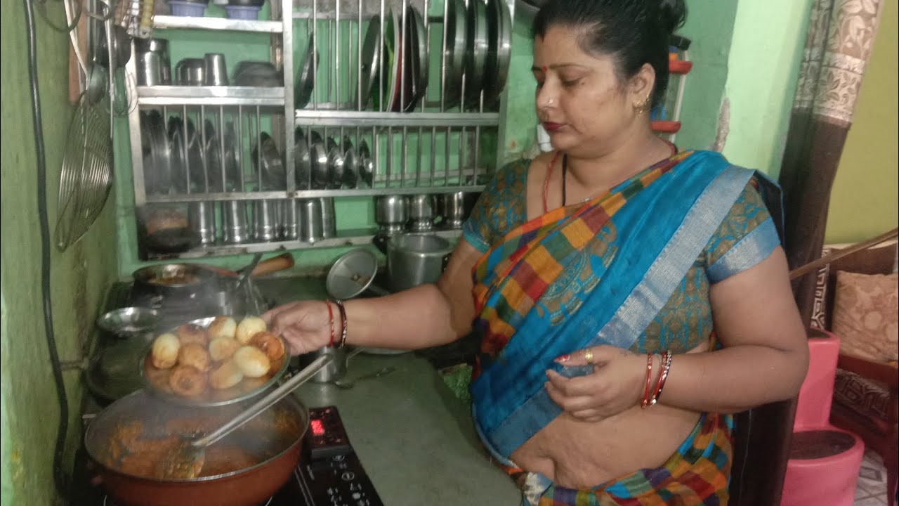 आज मैंने बनाई अंडा करी //Laxmi ki lifestyle Daily Routine vlog - YouTube