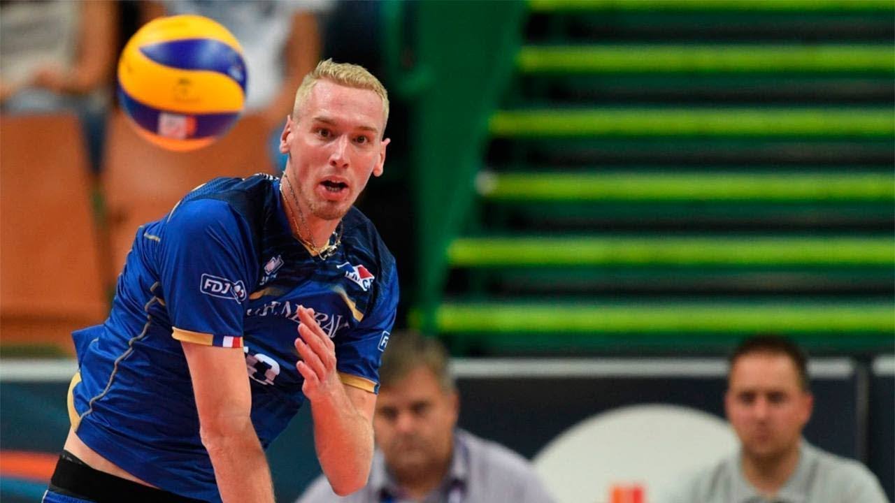 Best Middle Blocker in WL 2017 - Kévin Le Roux - YouTube