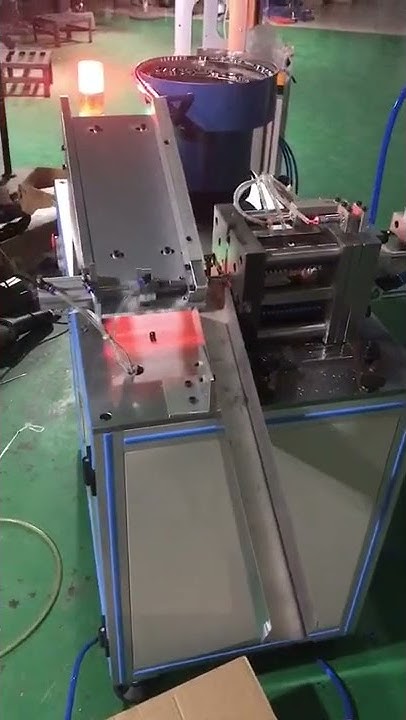 CNC lathe automatic loading and unloading 5 - YouTube