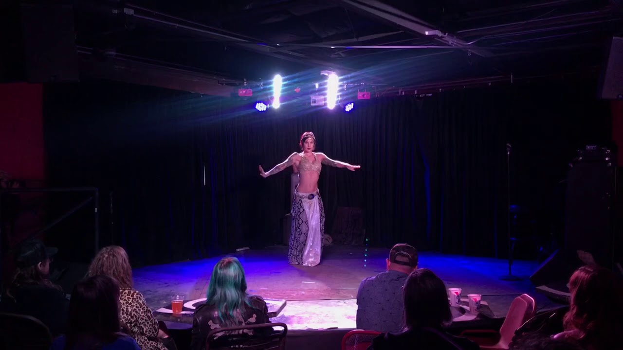 Sara Lyn Las Vaudeville 3/23/18. - YouTube