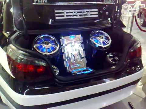 bmw trunk sound system - YouTube