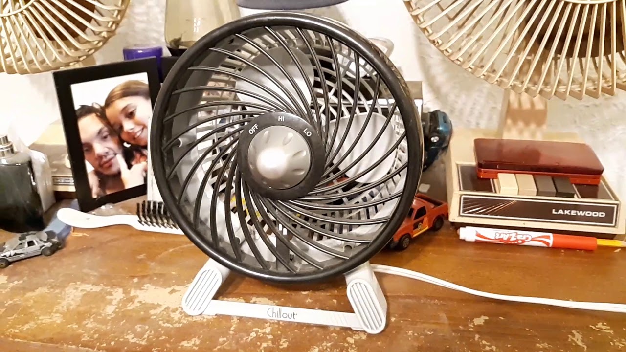 Chill out model GF5BWMD1 desk fan - YouTube