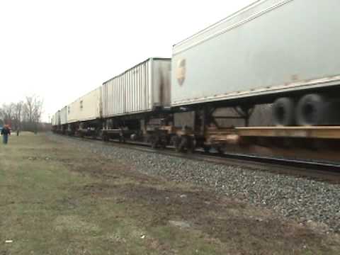 CSX Q110 in Berea, Ohio - YouTube