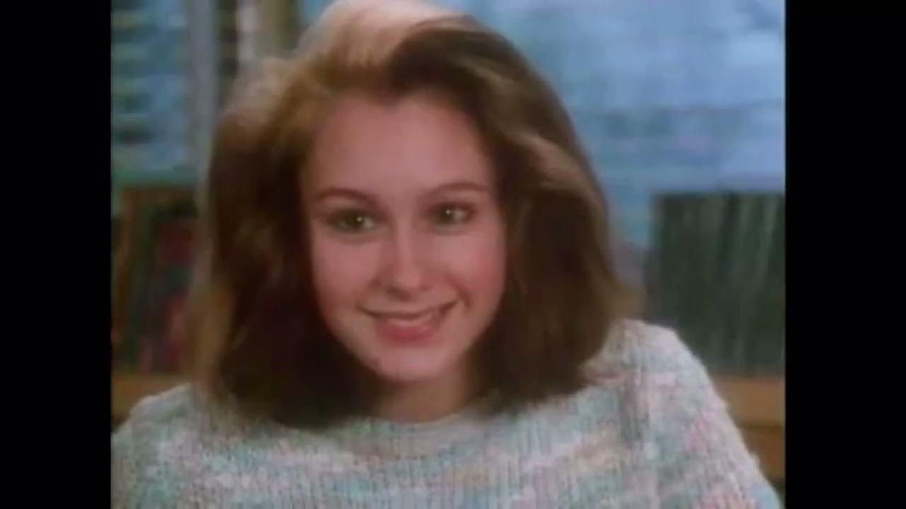 Degrassi Junior High - 3x16 “Bye - Bye Junior High” - YouTube