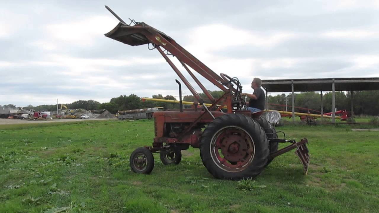 Feller and Co Farmall M with loader - YouTube