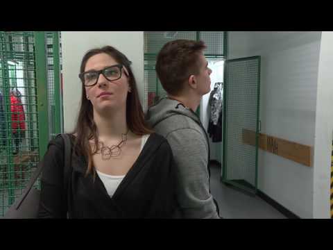 Licealistka zakochała się w koledze, któremu docinała na przerwach [Szkoła ODC.410]