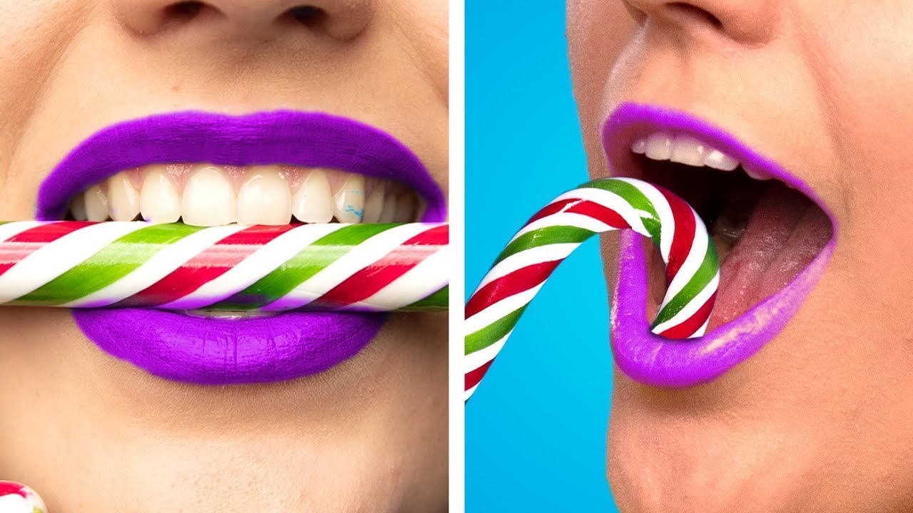 Sneaky Ways To Sneak Snacks into a Christmas Party || DIY Food Sneaking ...