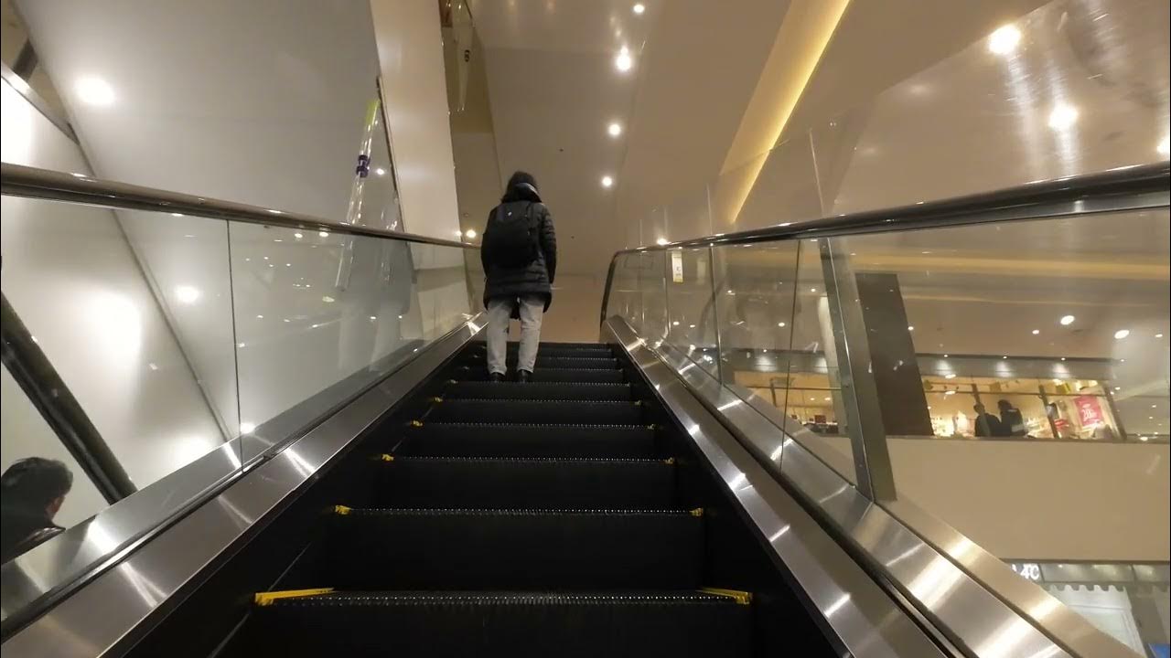 京都 イオンモールKYOTO 2F‐3F | AEON MALL KYOTO, Escalator Kyoto Japan - YouTube