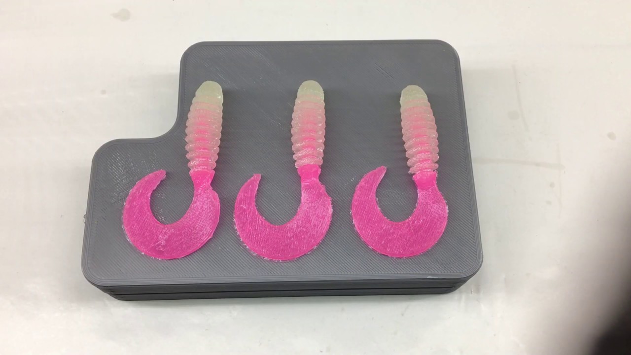 Injecting a 3D Printed Core Shot Mold (Ribbed Grubs) - YouTube