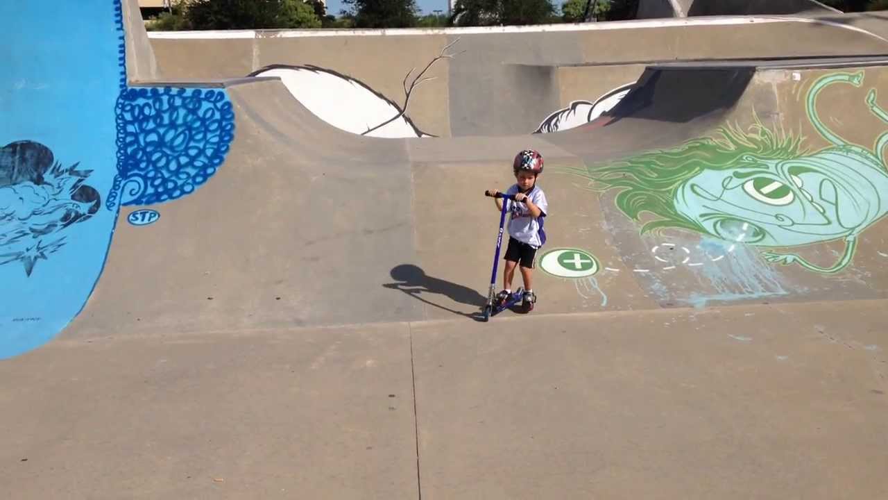Maxwell Adam Horne - In the bowl! (Payne Skate Park) 10.26.13 - YouTube