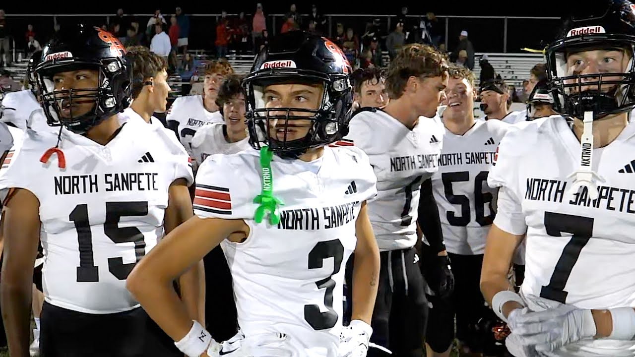 LIGHTNING STRIKES FOOTBALL FIELD AND FIRST TOUCHDOWN! 🏈 - YouTube