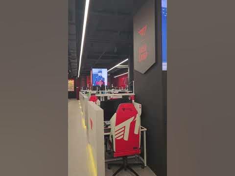 SKT T1 BASECAMP PC방 가오픈 - YouTube