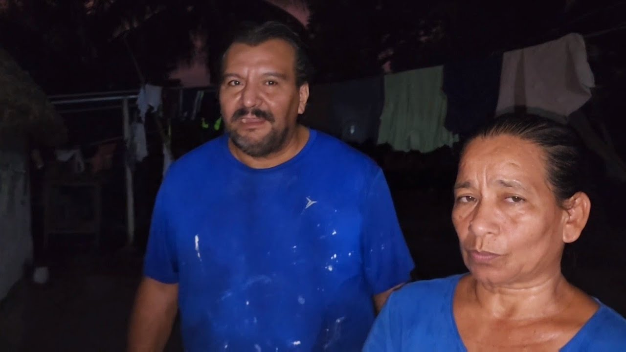 ASI LE AGRADECE DOÑA MIRTA Y DON EFRA A DIOS Y A TIO CANUTO - YouTube