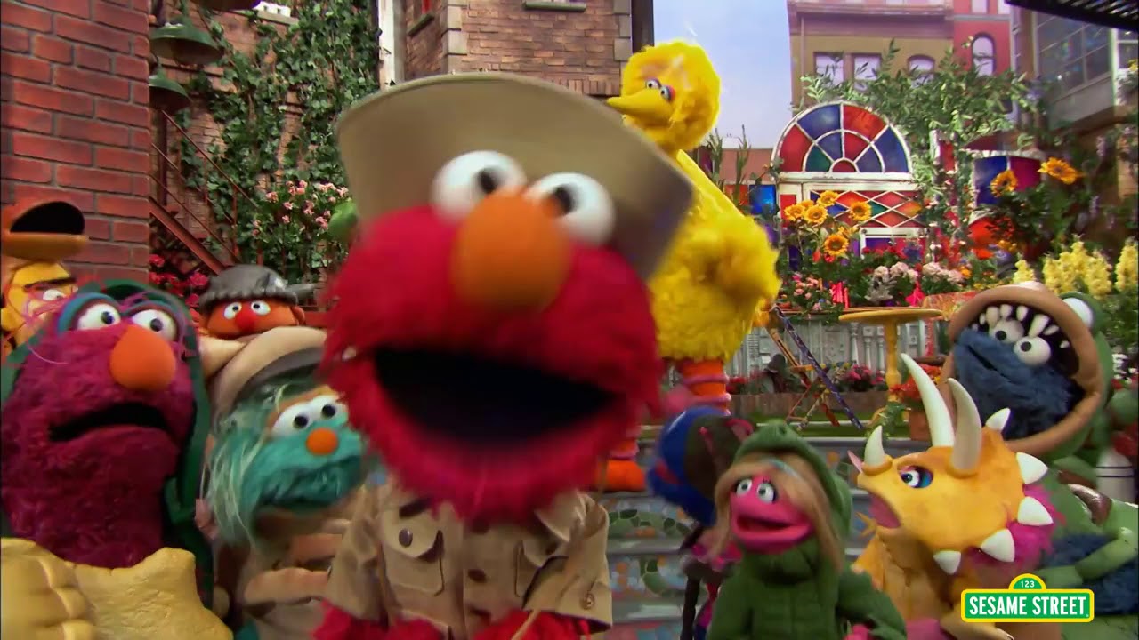 Sesame Street: Elmo Loves Animals Preview - YouTube