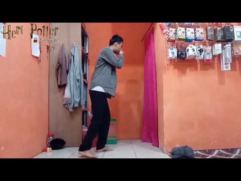 Intip perawan sampe ngiler, Mandi pun ada yang intip..lucu