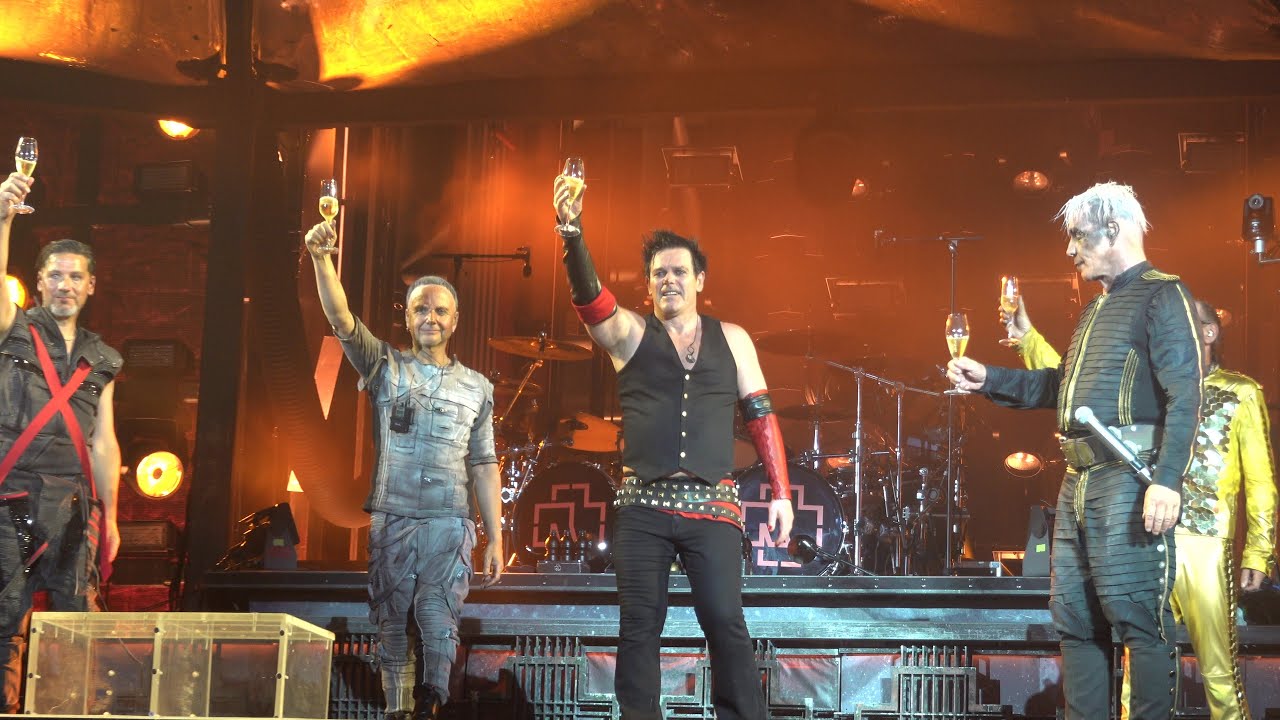 RAMMSTEIN - Happy Birthday Richard Kruspe - (56 years in Madrid) - YouTube