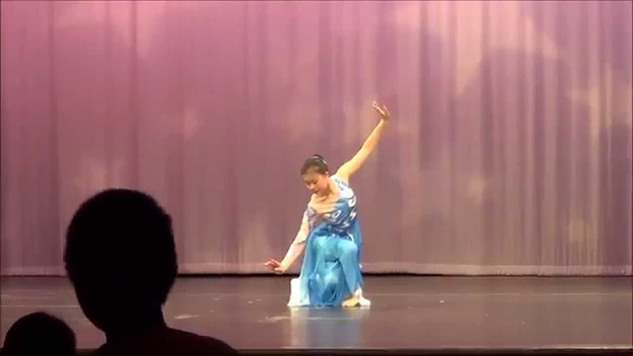 Chinese Dance Solo "Legend of Goddess Luo" (独舞《洛神》 ) - YouTube