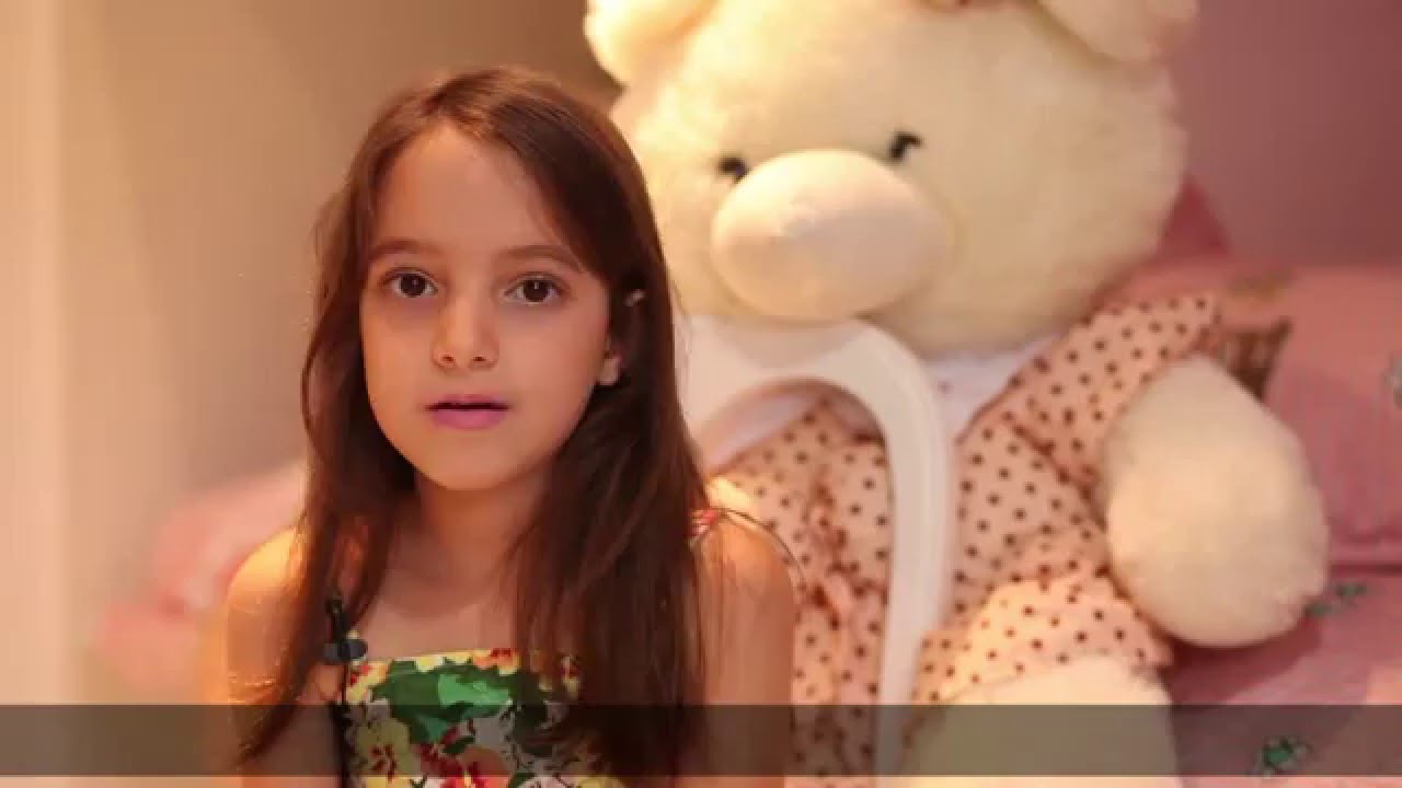 Gabriela Fava Como segurar o buquê - YouTube