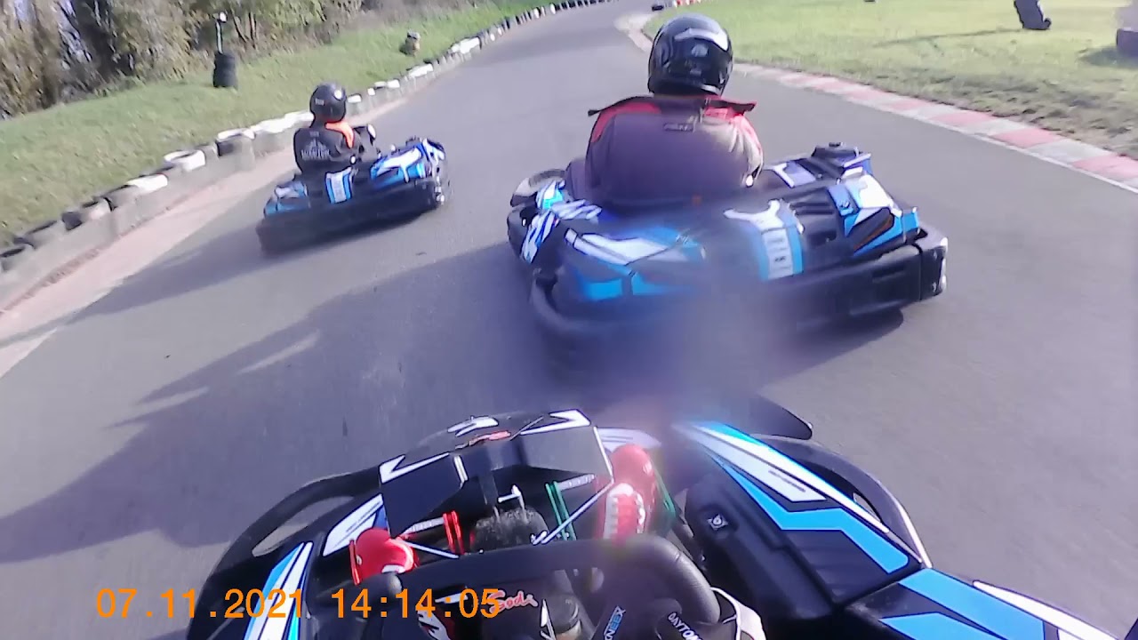 Fast Laps In The SODI RT10's At Surbiton Raceway - YouTube