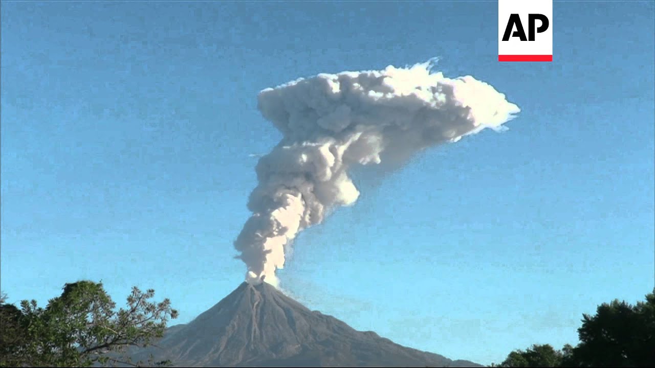 Mexico - Colima volcano continues to rumble | Editor's Pick | 14 Dec 15 ...