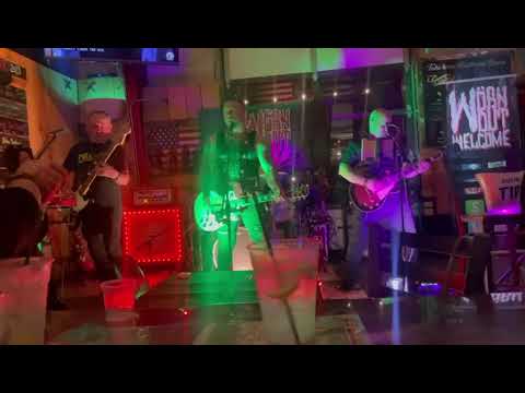 Worn Out Welcome covers Alice In Chains “Man In The Box” - YouTube