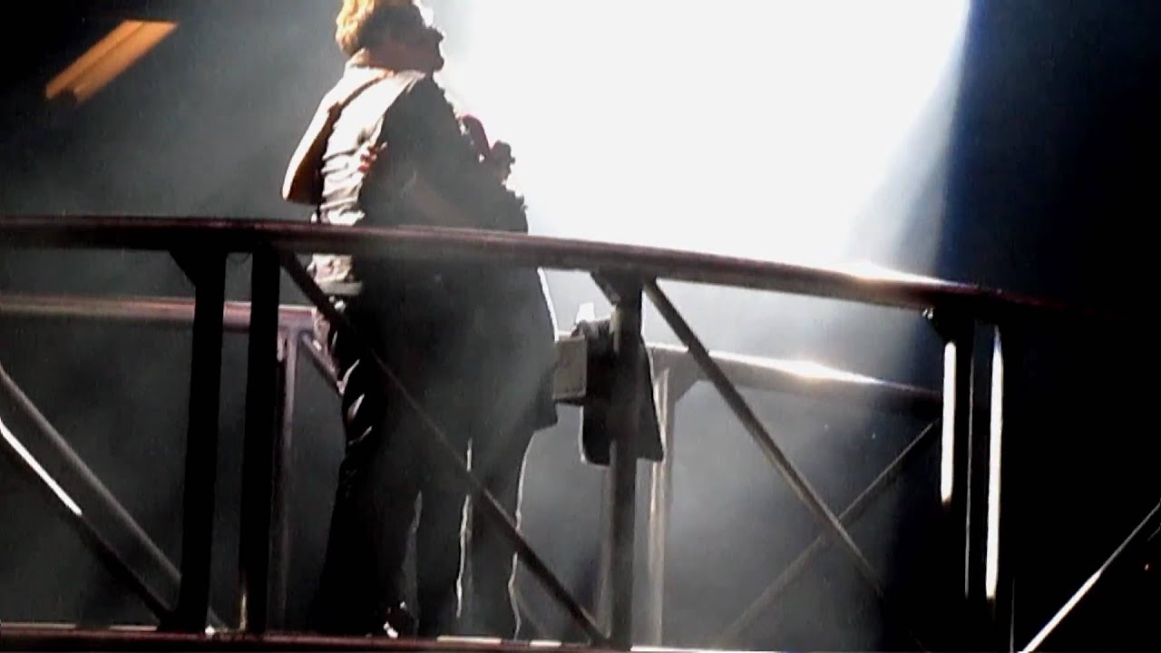 "In A Little While" (Live) - U2 Buenos Aires 1 - Estadio de La Plata ...