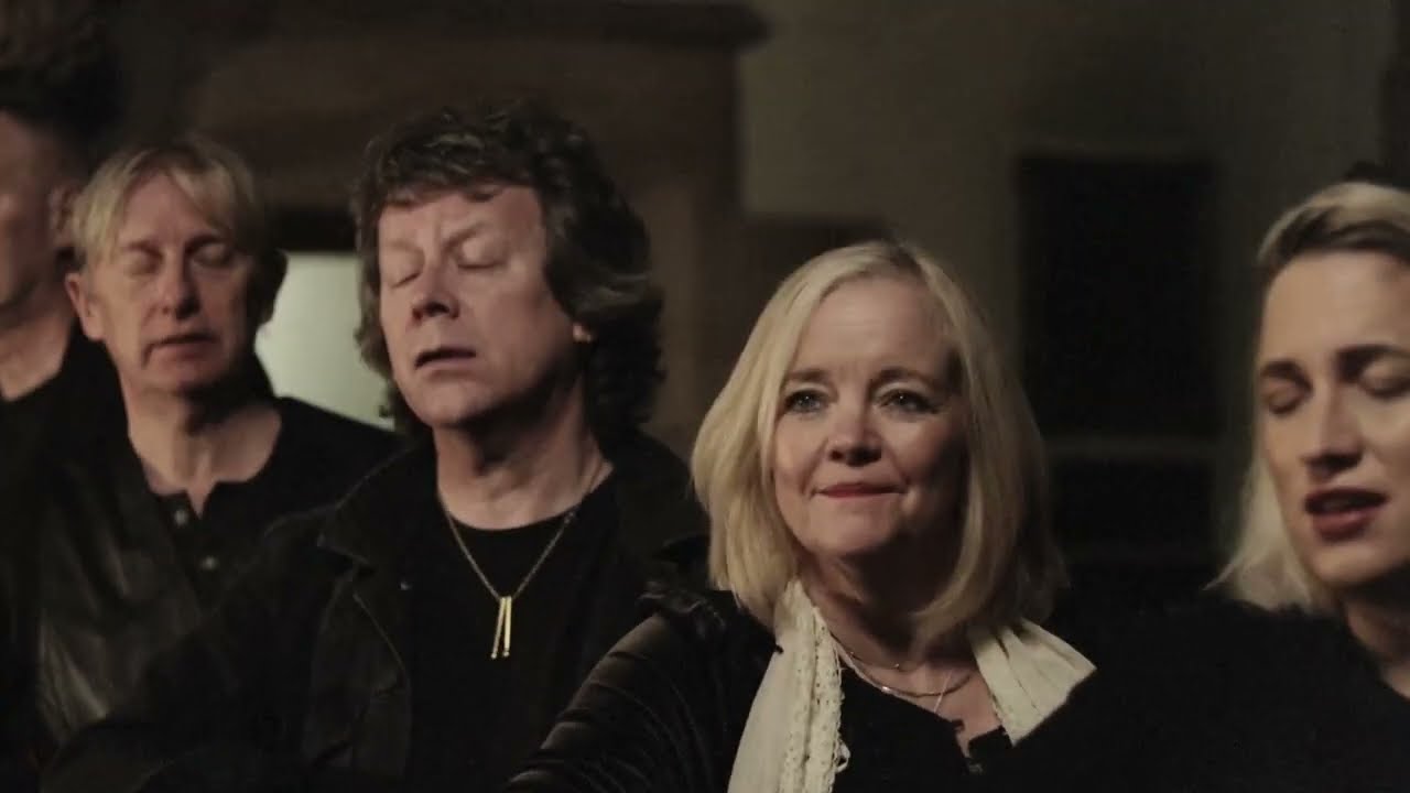 All That Glitters - The Heartland Roots Band - YouTube