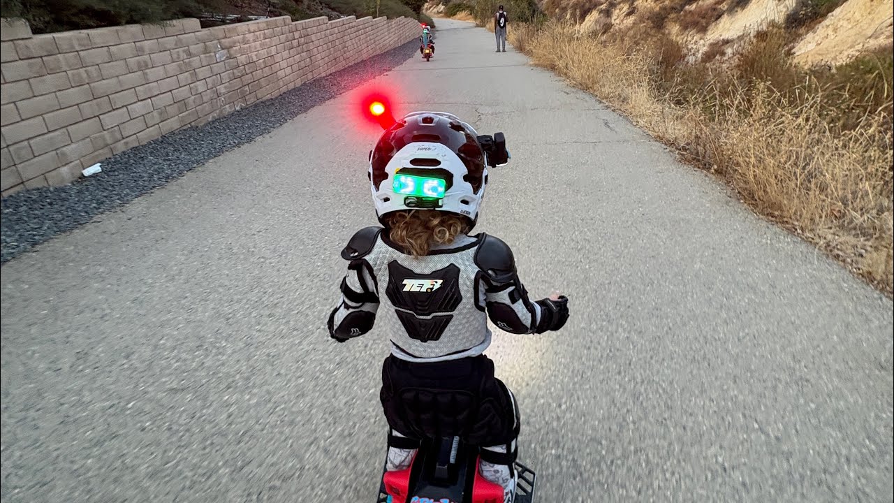 EUC kids. 3 yrs old and he’s conquering miles. Skyline trail - YouTube