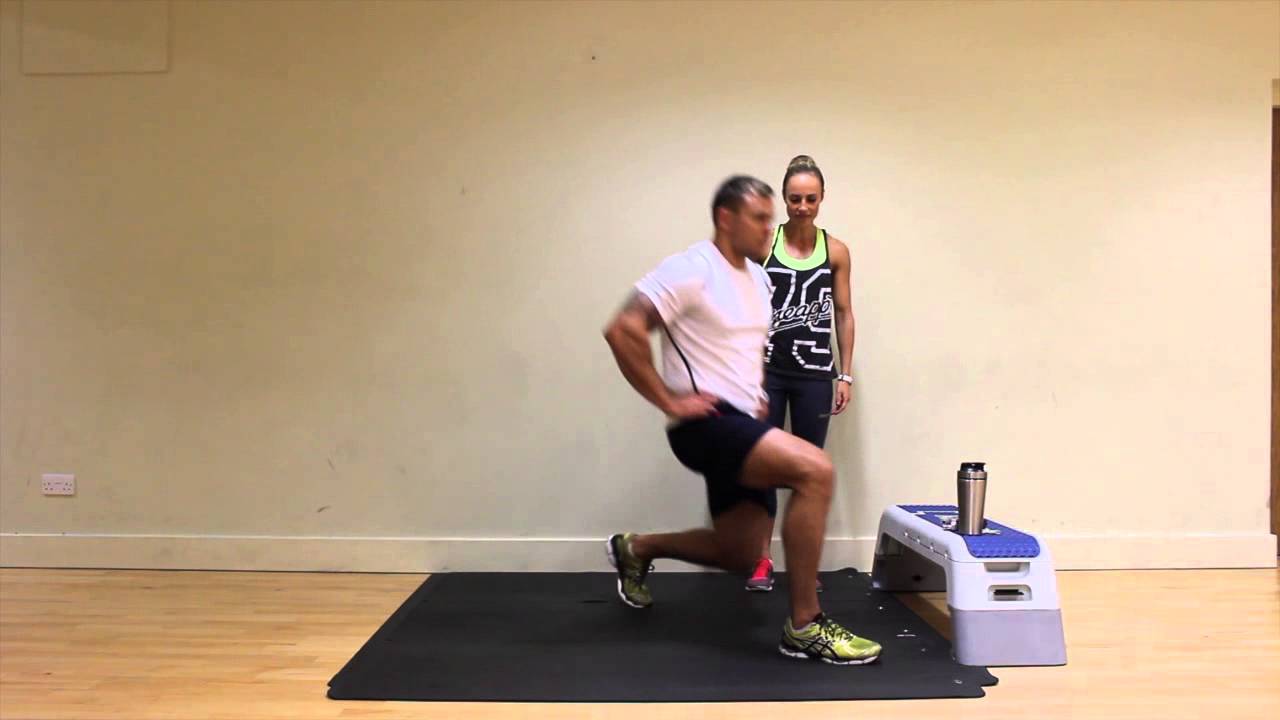 DIAGONAL LUNGES - YouTube