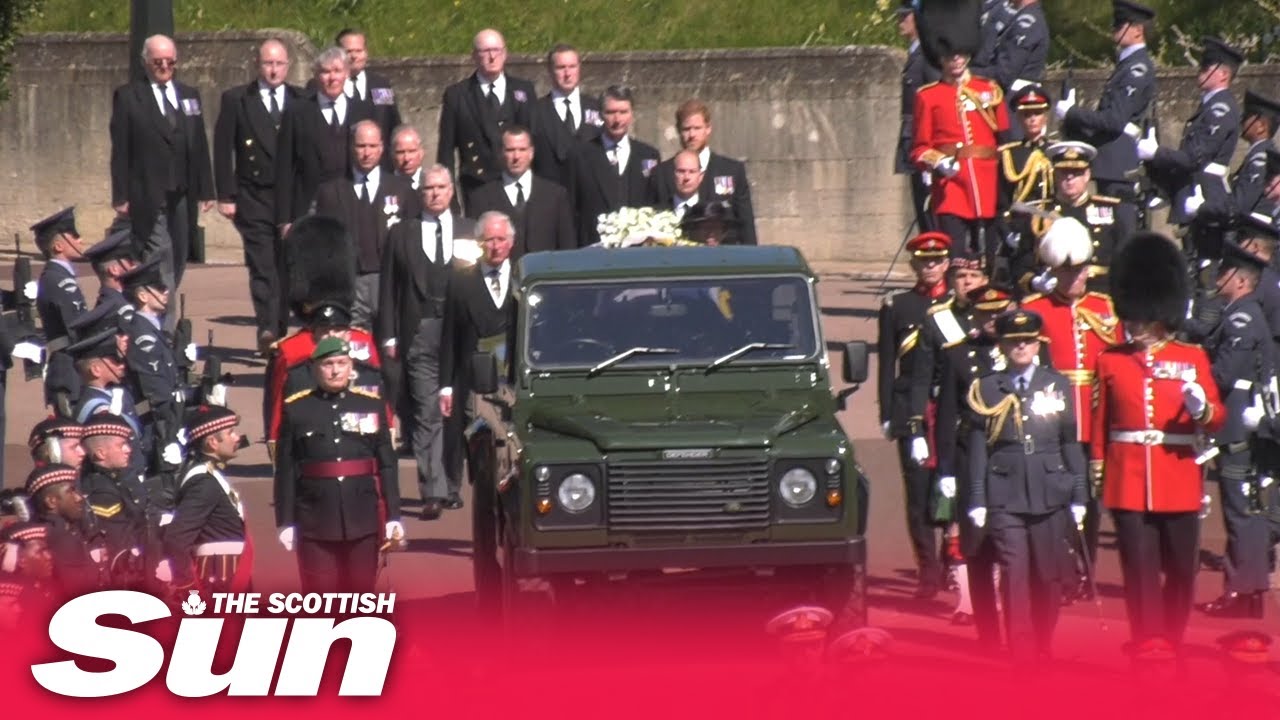 The Royal Family walk behind Land Rover hearse carrying Duke of ...