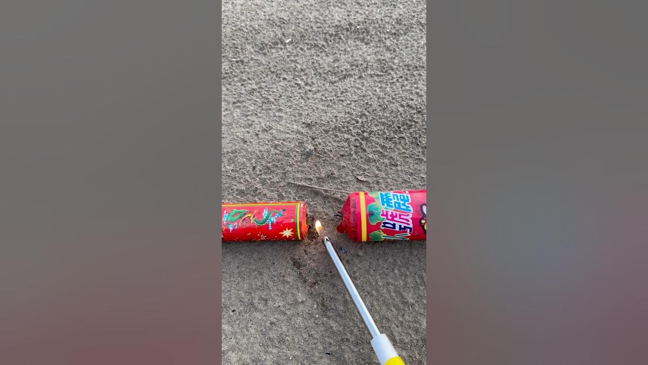 EXPERIMENT NYUMET MERCON AIR MANCUR MEGA JUMBO BERHADAPAN!!! Lihat Reaksinya #mercon #shorts ...