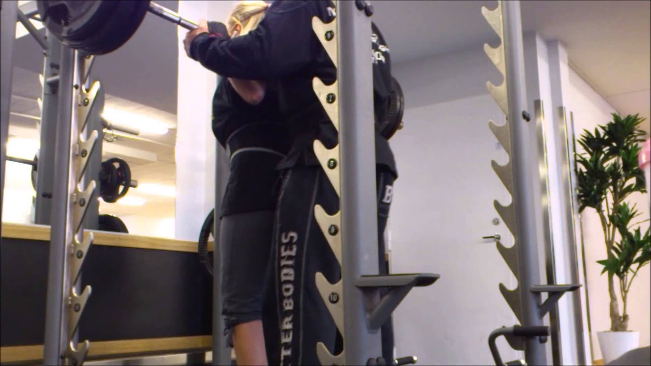 56kg girl / 100kg squat!!! - YouTube
