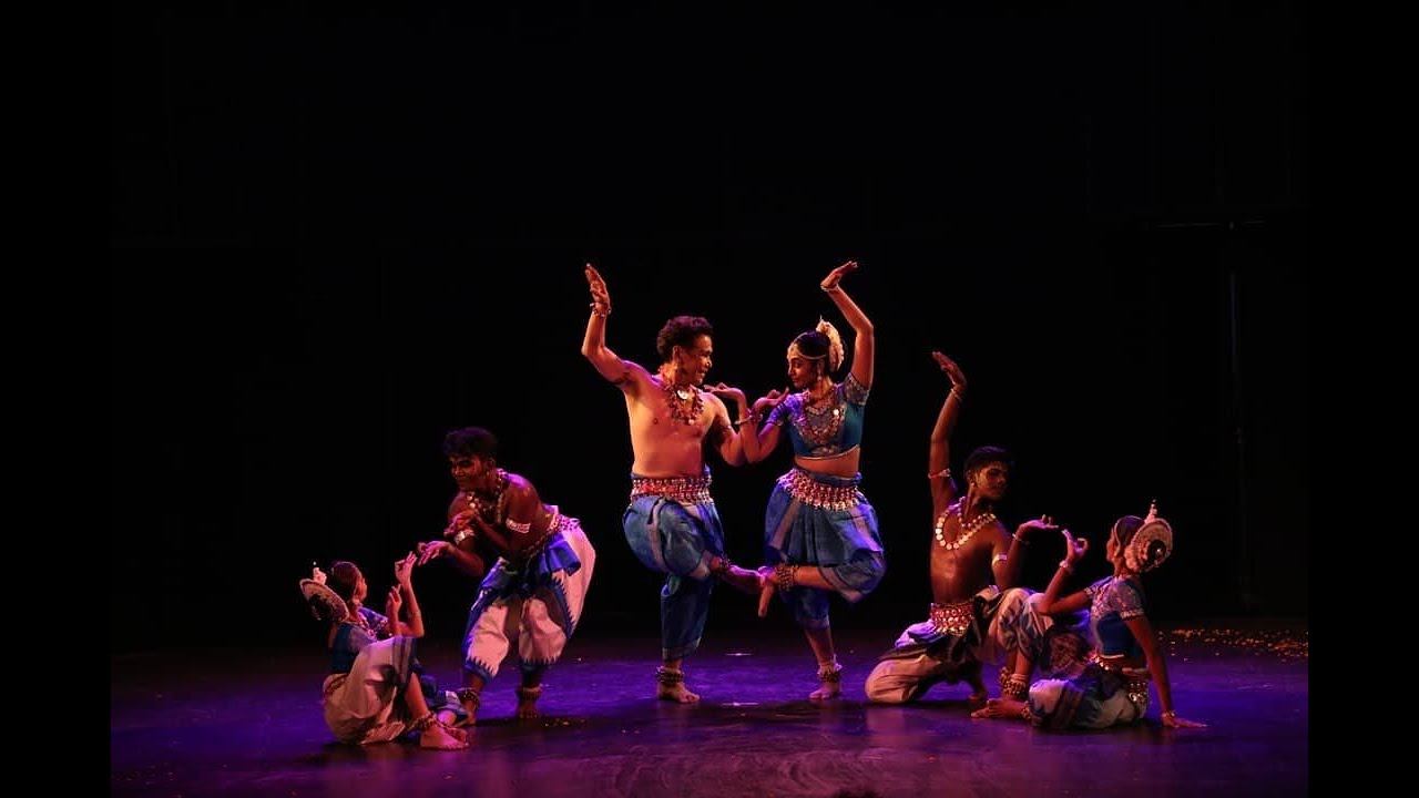 Sutra Dance Theatre (Padma Shree Datuk Ramli Ibrahim) - YouTube