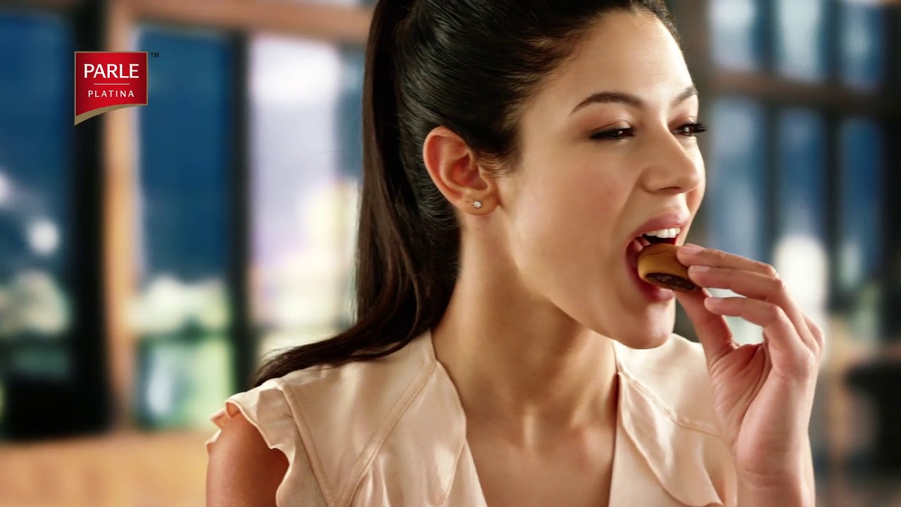 Parle Platina Choco Rolls Ad - YouTube