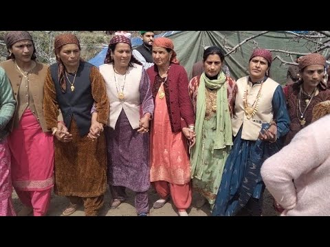 Pavan lal ki shahnayi me lagi kubsurat pahari nati - YouTube