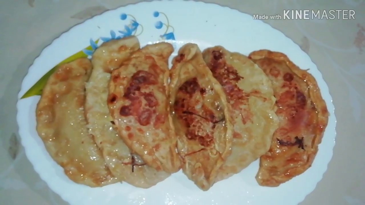 Irachi Pathiri || ഇറച്ചി പത്തിരി|| BLACK & WHITE || Malayalam ||Vlog:47 ...