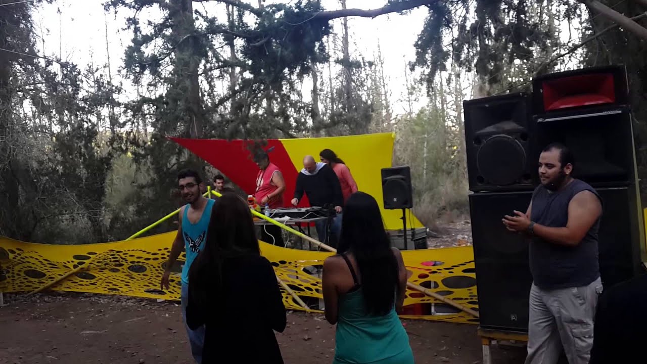 Dj DarwisH \\ Do Re MiX \\ Psy Trance @ NoblaS ProjecT 23.10.14 - YouTube