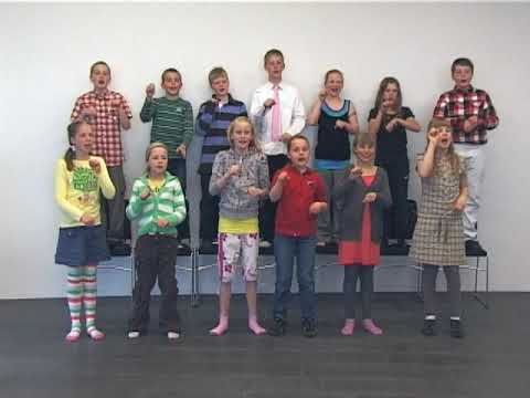 Lubbi finnur málbein - hj - YouTube