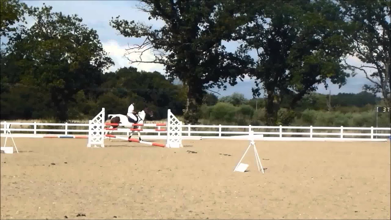 1.10m National Amateur Qualifier - Brook Farm TC - 130714 - YouTube