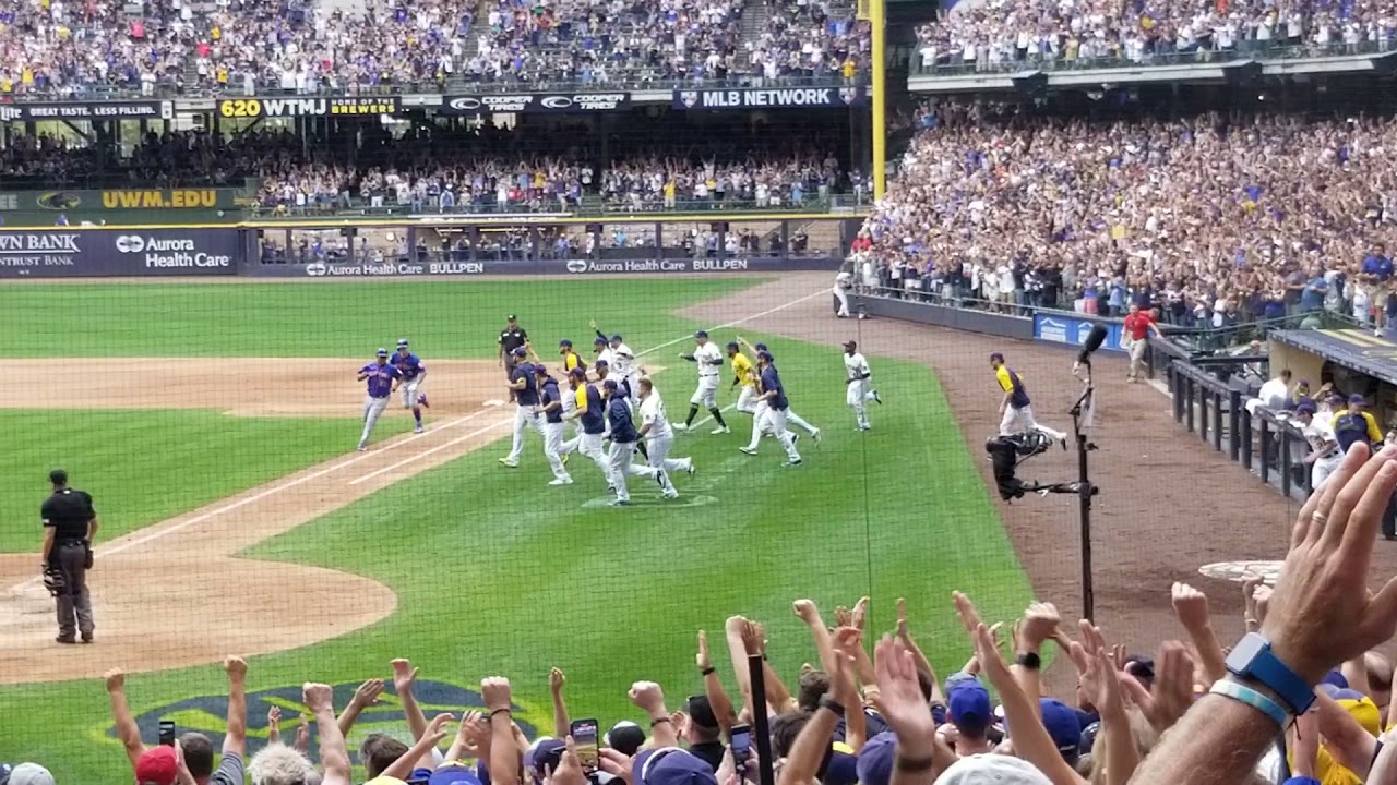 MIlwaukee Brewers Clinch the Central Division Title. September 26, 2021 ...