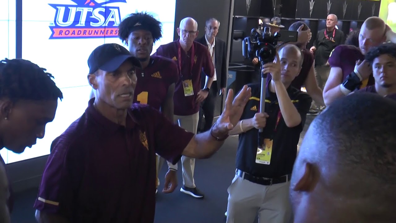 Inside The Locker Room vs. UTSA - YouTube
