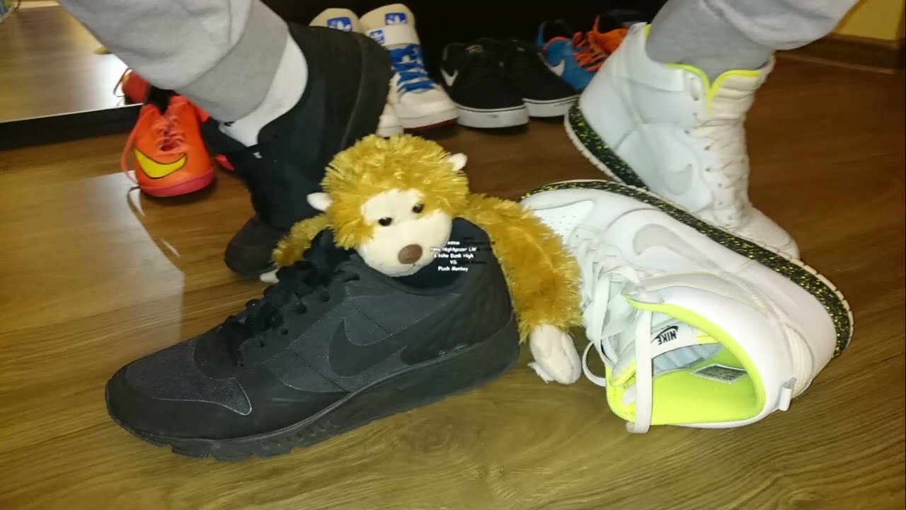 #old-08 Nike Nightgazer & Dunk Hihg vs Plush Monkey - sneakers shoeplay ...