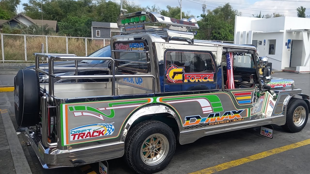 SOLD OWNER TYPE JEEP DOUBLE CAB LIMITED EDITION - YouTube