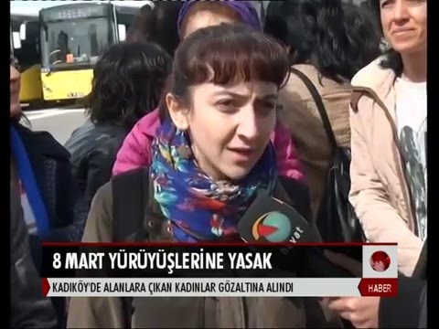 Kadıköy'de alanlara çıkan kadınlar gözaltına alındı