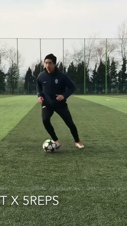 Football Basic Skills Day12 #soccer #축구 #soccertraining - YouTube