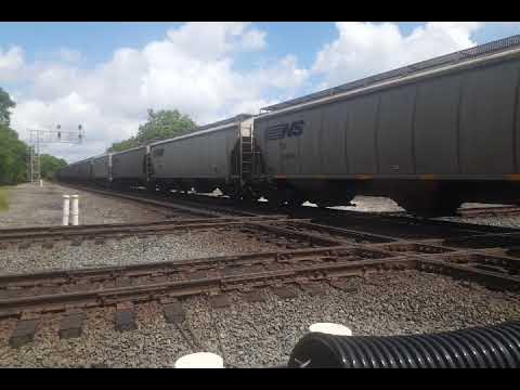 NS 55W at the Marion Union Station in Marion Ohio - YouTube