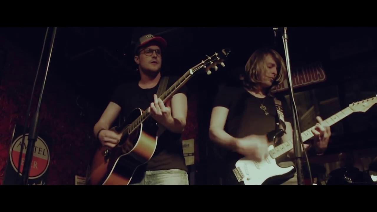 'Desert Noises' EP Release The Looks - YouTube